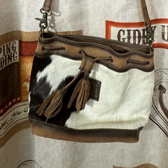 STS Ranchwear | Bags | Sts Ranch Wear Crossbody Cowhide Bucket Bag Cute ...